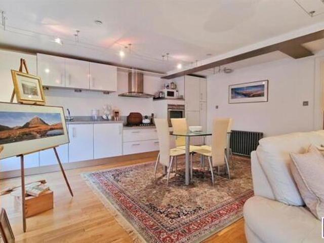 2 Bedroom Shared Living/roommate Standon Standon 99290303