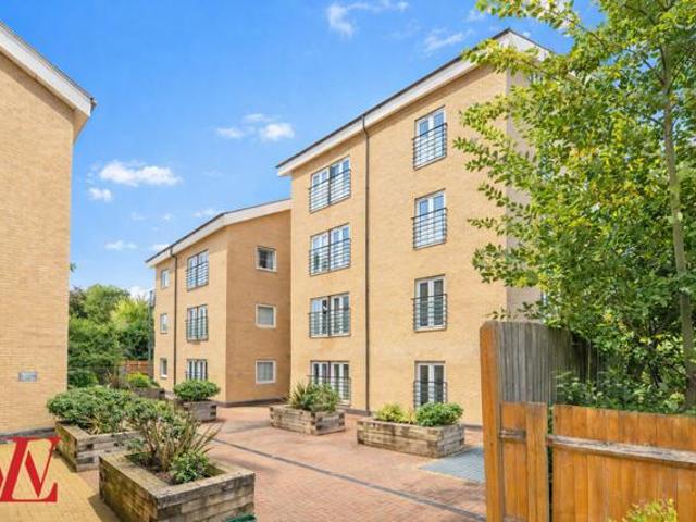2 Bedroom Shared Living/roommate Stansted Stansted 101777611