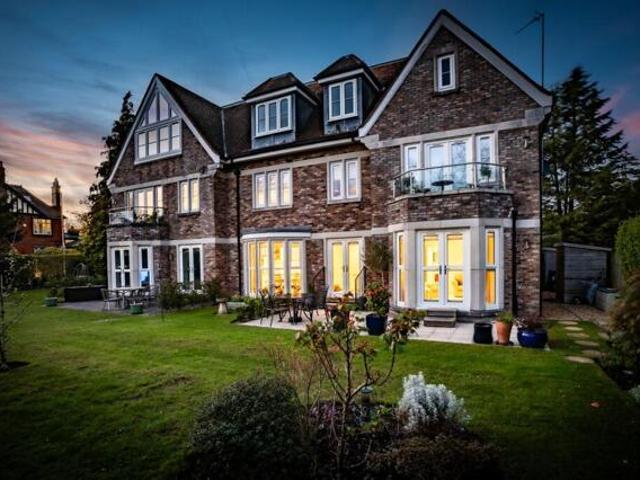 2 Bedroom Shared Living/roommate Stockport Stockport 101675865