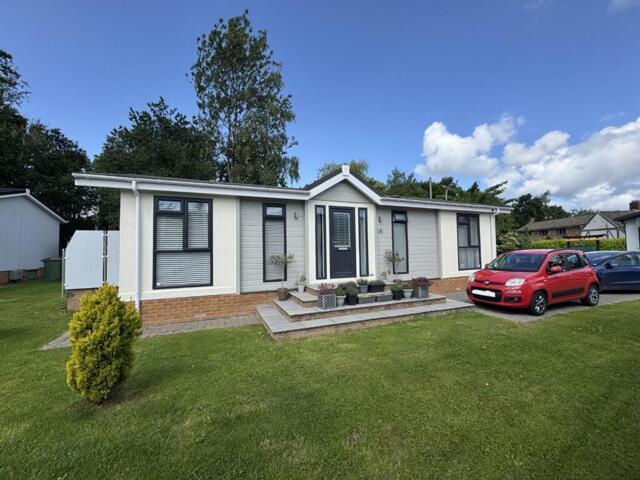 2 Bedroom Shared Living/roommate Stretton Derbyshire 99642041