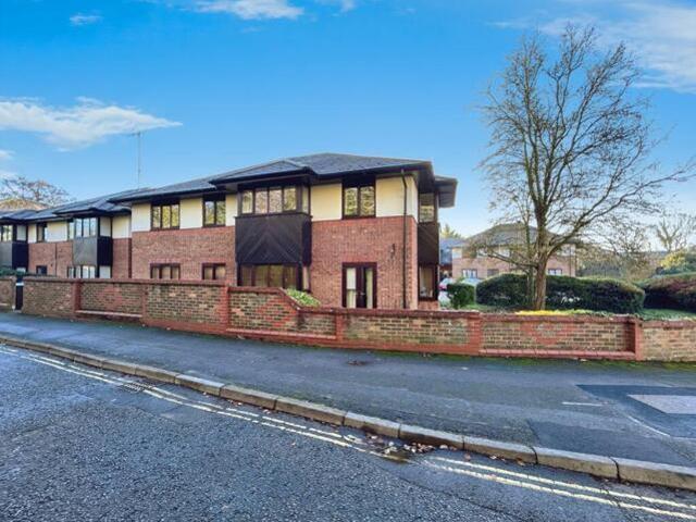 2 Bedroom Shared Living/roommate Surrey Great London 100502811