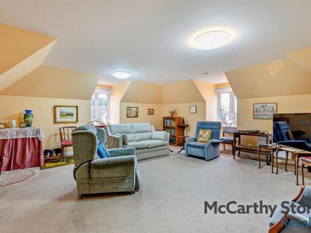 2 Bedroom Shared Living/roommate Surrey Great London 101100052