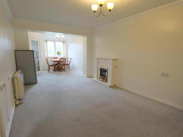 2 Bedroom Shared Living/roommate Surrey Great London 98335763