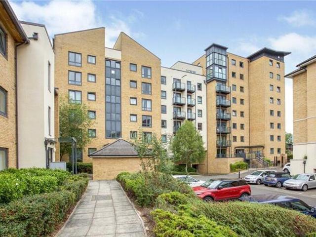 2 Bedroom Shared Living/roommate Surrey Great London LS101677754