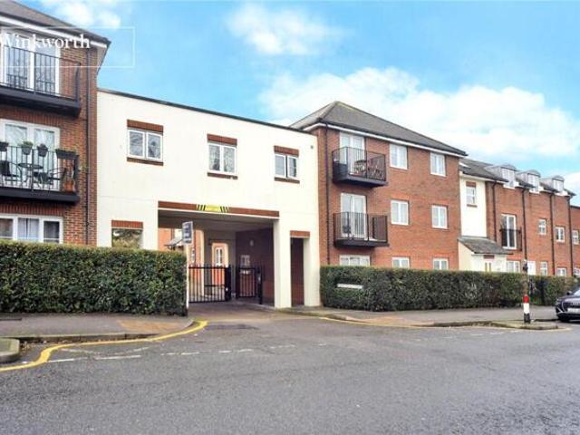 2 Bedroom Shared Living/roommate Surrey Greater London 98386916