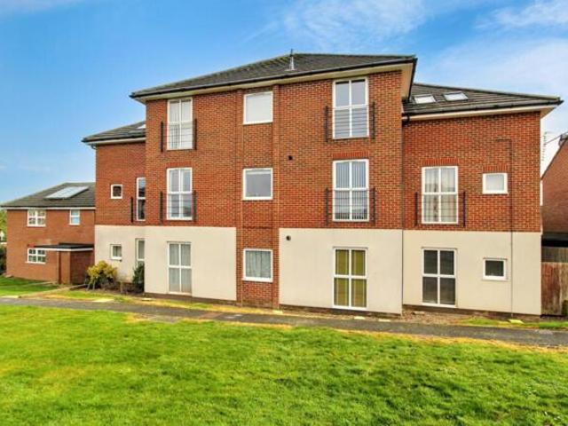 2 Bedroom Shared Living/roommate Surrey Hampshire 100263269