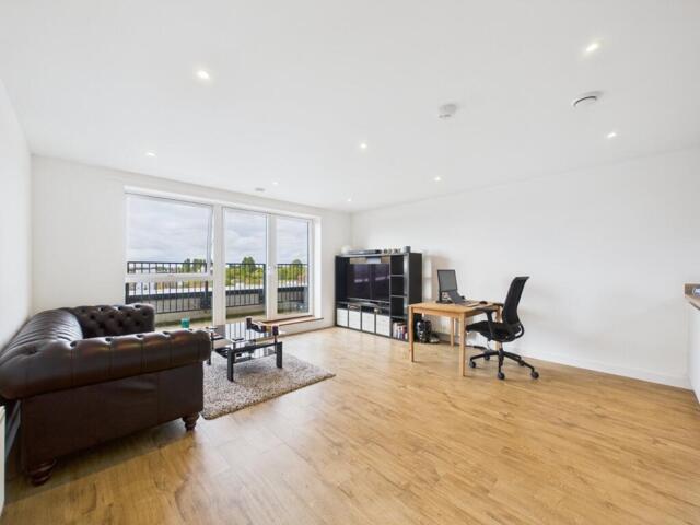 2 Bedroom Shared Living/roommate Surrey Surrey 101743317