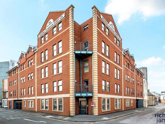 2 Bedroom Shared Living/roommate Swindon Swindon 98834494