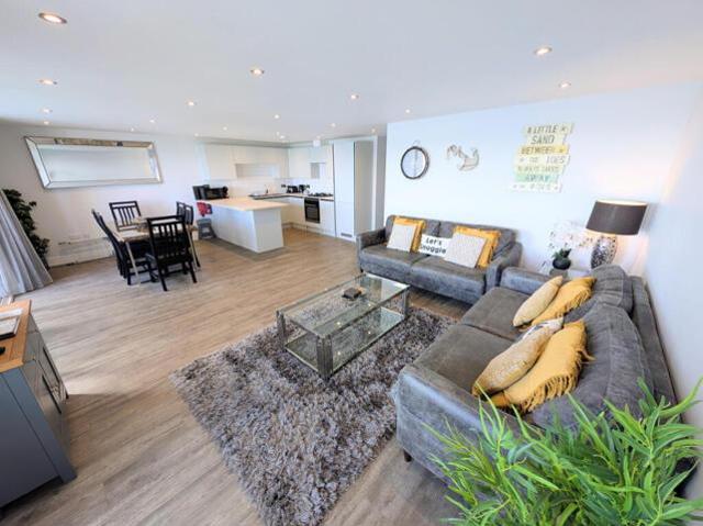 2 Bedroom Shared Living/roommate Sandown Isle Of Wight 100158520