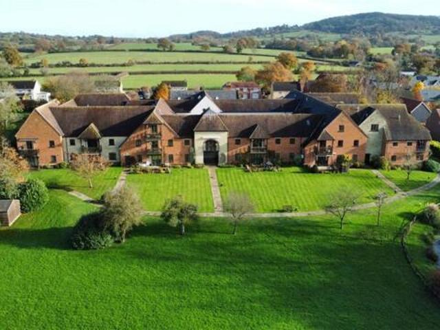 2 Bedroom Shared Living/roommate Shaftesbury Dorset 100786661