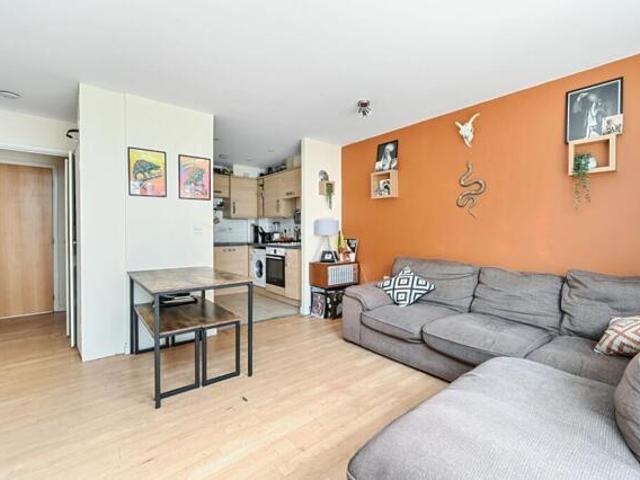 2 Bedroom Shared Living/roommate Shoreham West Sussex LS100733885