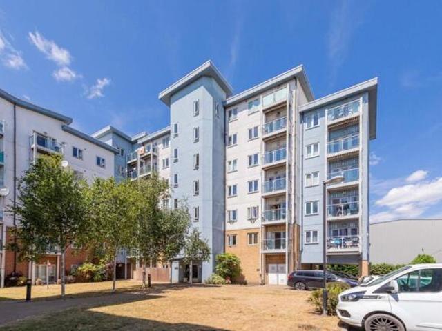 2 Bedroom Shared Living/roommate Slough Slough LS101200145