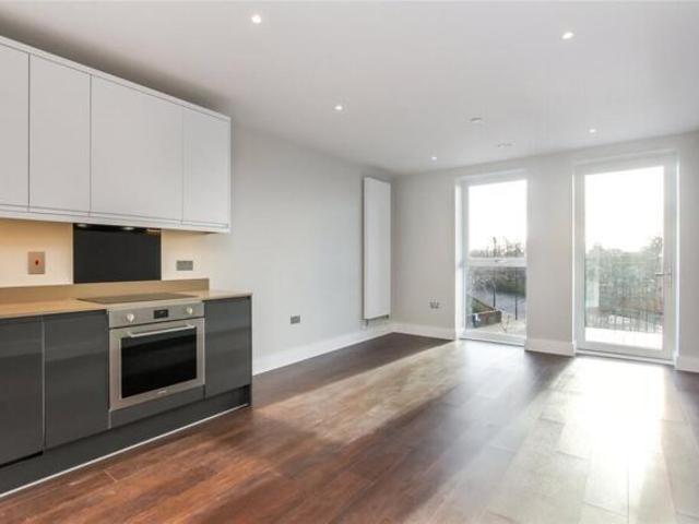 2 Bedroom Shared Living/roommate Southall Great London LS100758281