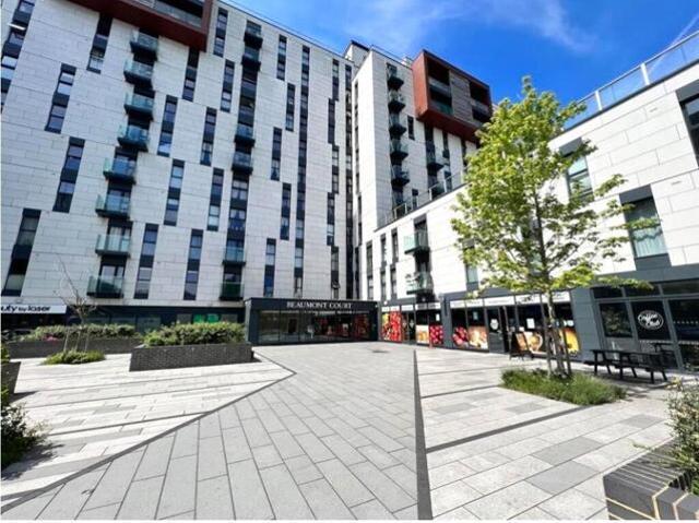 2 Bedroom Shared Living/roommate Southend on sea Southend On Sea 98718324
