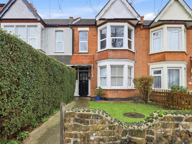 2 Bedroom Shared Living/roommate Southend On Sea Southend on Sea 99571984