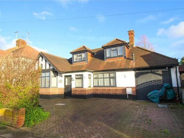 2 Bedroom Shared Living/roommate Southend Southend on Sea LS100648665