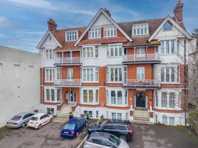 2 Bedroom Shared Living/roommate Tunbridge Wells Kent LS99029638