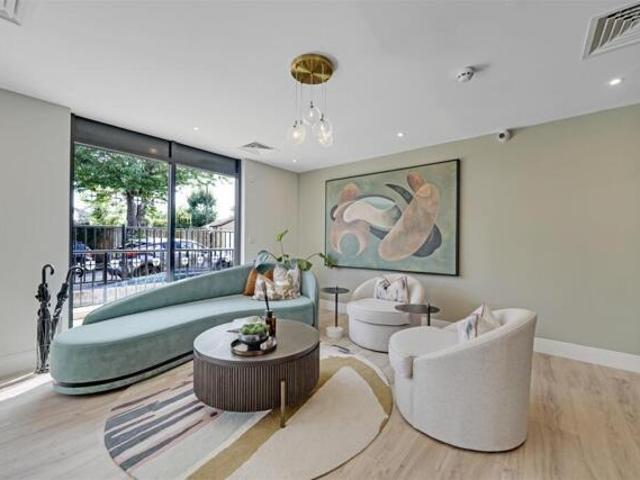 2 Bedroom Shared Living/roommate Twickenham Greater London 100366501