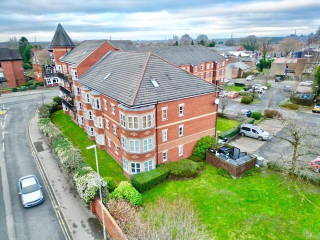 2 Bedroom Shared Living/roommate Trafford LS100787057