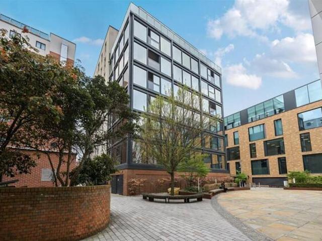 2 Bedroom Shared Living/roommate Uxbridge Greater London LS100987816