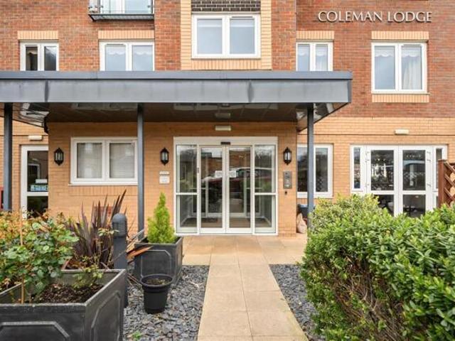 2 Bedroom Shared Living/roommate Walsall West Midlands LS101678433