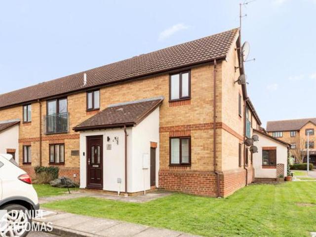 2 Bedroom Shared Living/roommate Waltham Abbey Essex 99688726