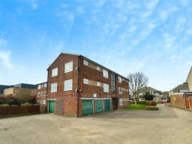 2 Bedroom Shared Living/roommate Ware Hertfordshire 98335815