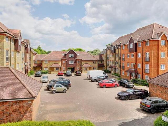 2 Bedroom Shared Living/roommate Ware Hertfordshire LS101675426