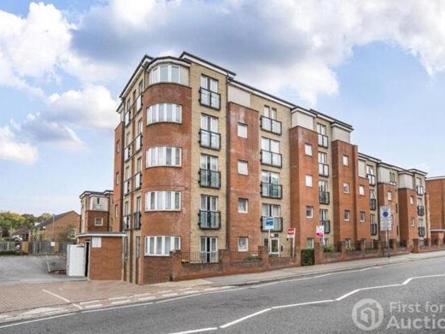 2 Bedroom Shared Living/roommate Watford Hertfordshire 98404458