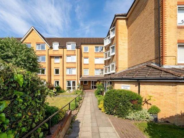 2 Bedroom Shared Living/roommate Watford Hertfordshire LS99572169