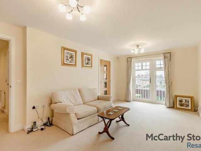 2 Bedroom Shared Living/roommate Wellingborough Northamptonshire LS100366506