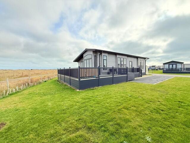 2 Bedroom Shared Living/roommate West Sussex West Sussex LS100023927