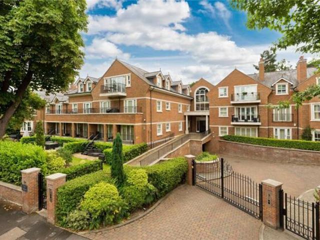 2 Bedroom Shared Living/roommate Weybridge Surrey 101931964