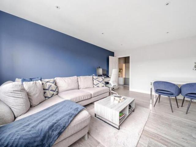 2 Bedroom Shared Living/roommate Wokingham Wokingham 98903738