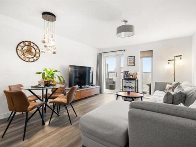 2 Bedroom Shared Living/roommate Wokingham Wokingham LS100648980