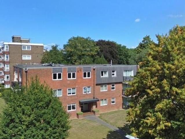 2 Bedroom Shared Living/roommate Woodford Green Greater London LS101677602
