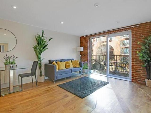 2 Bedroom Shared Living/roommate Woolwich Greater London LS101060058