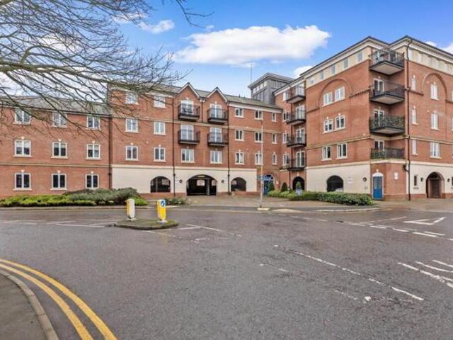 2 Bedroom Shared Living/roommate Worcester Worcestershire LS100648597