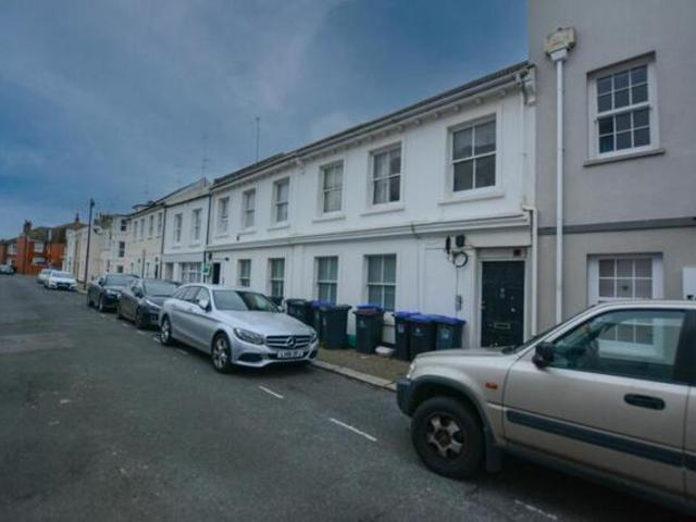 2 Bedroom Shared Living/roommate Worthing West Sussex LS98612107