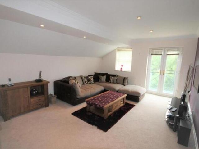 2 Bedroom Shared Living/roommate Wraysbury Surrey 99688350