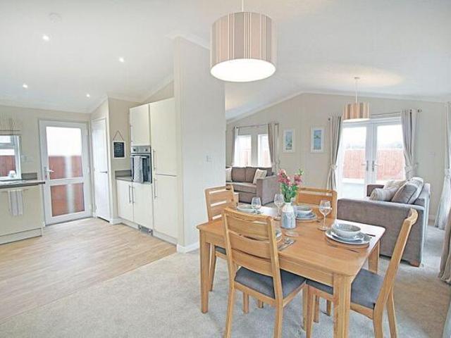 2 Bedroom Shared Living/roommate York East Riding Of Yorkshire 98834526