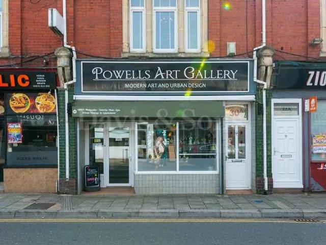2 Bedroom Shop Commercial