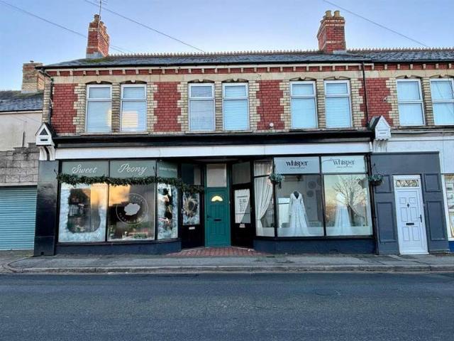2 Bedroom Shop Commercial