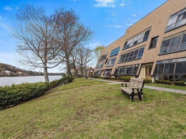 2 bedroom, Shrewsbury MA 01545 LS101604254