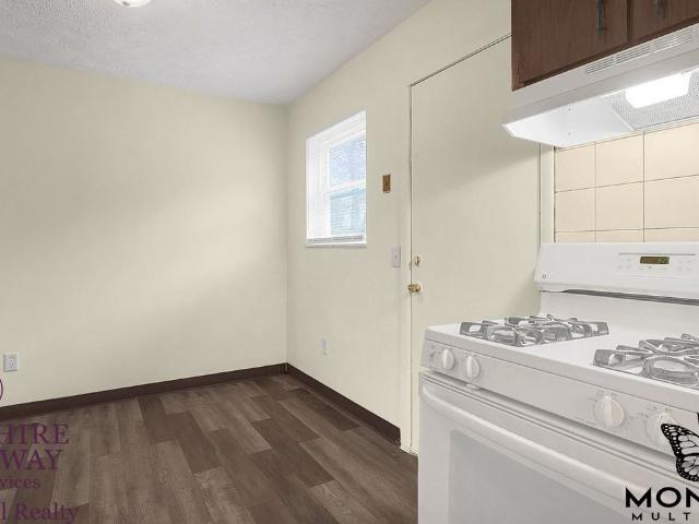 2 Bedroom Spacious Townhouse 2 Bedroom Home for Rent at 2976 Sandridge Ave, Columbus, OH 43224 Walnut Creek