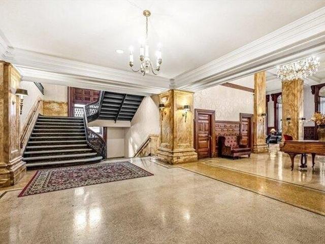 2 bedroom, Springfield MA 01103 104607080
