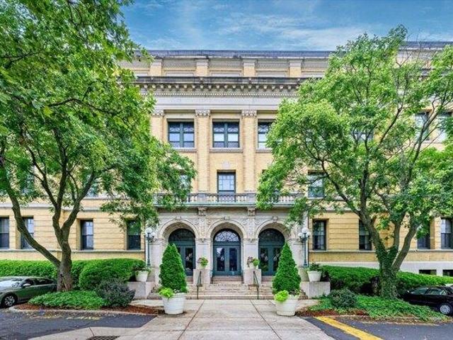 2 bedroom, Springfield MA 01103 105041793