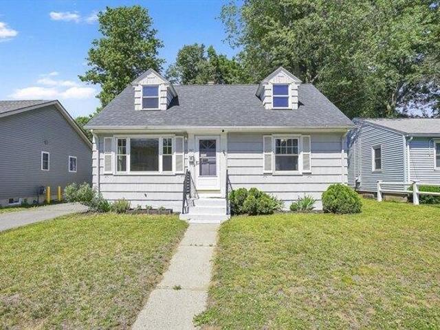 2 bedroom, Springfield MA 01104 104300149