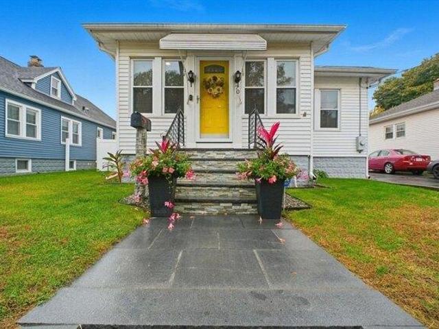 2 bedroom, Springfield MA 01104 102315183