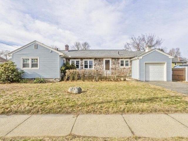 2 bedroom, Springfield MA 01104 LS103033761